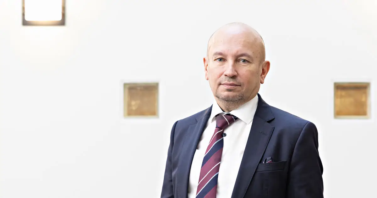 Haastattelu: Suojelupoliisin päällikkö Juha Martelius - Maanpuolustus-lehti
